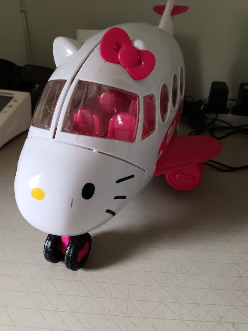Hello kitty toy airplane, Hobbies & Toys, Toys & Games on Carousell