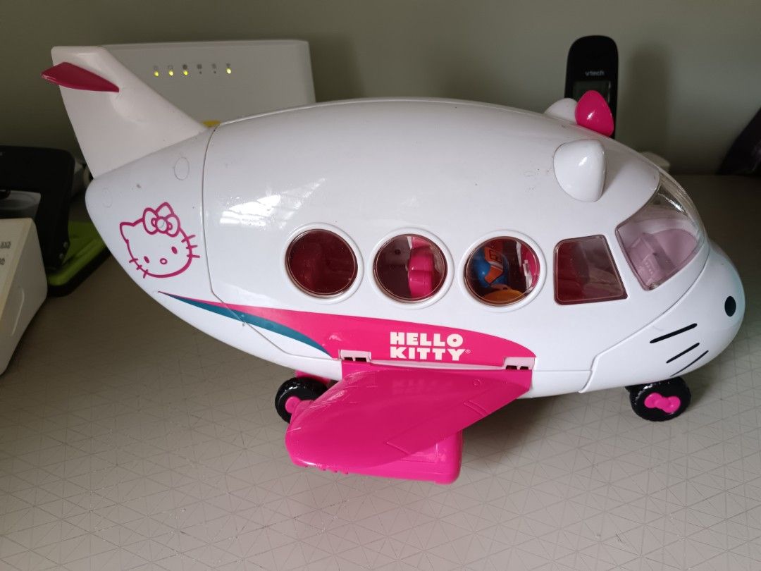 Hello kitty toy airplane, Hobbies & Toys, Toys & Games on Carousell