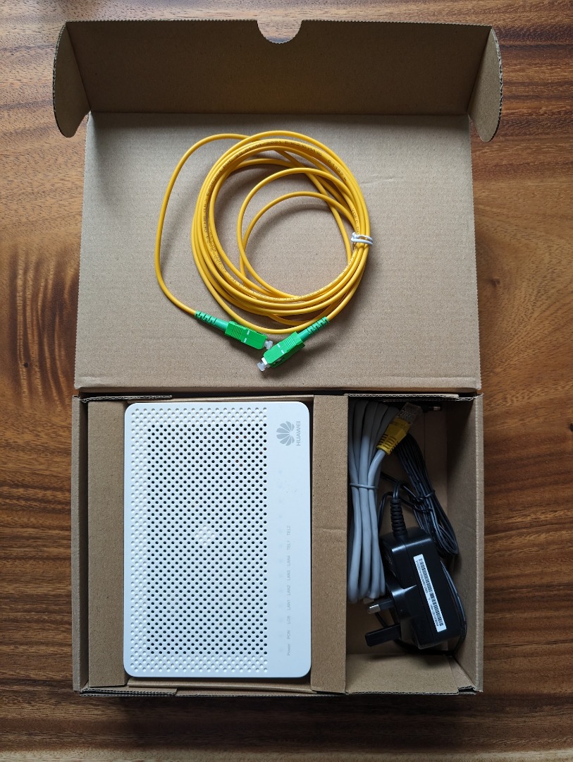 Huawei EchoLife HG8240H5 GPON Terminal, Computers & Tech, Parts ...