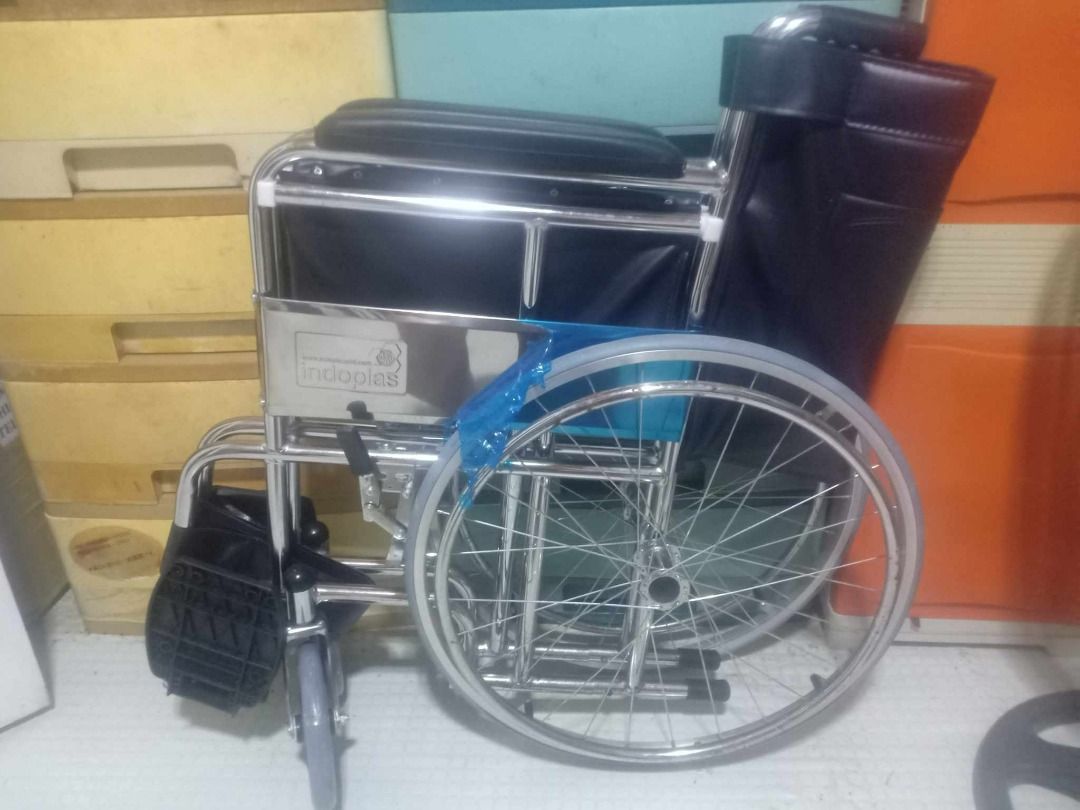 Indoplas standard wheelchair, Health & Nutrition, Assistive ...