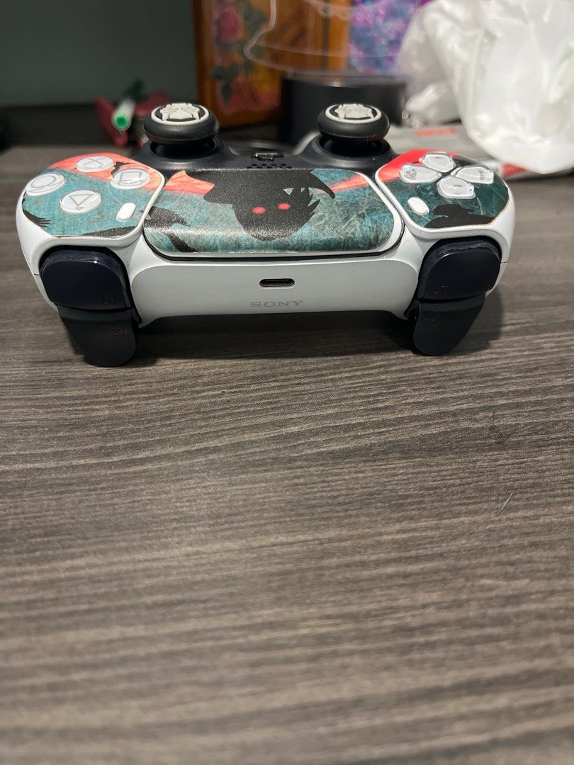 Itachi(Naruto) skin PS5 controllers, Video Gaming, Video Game Consoles ...