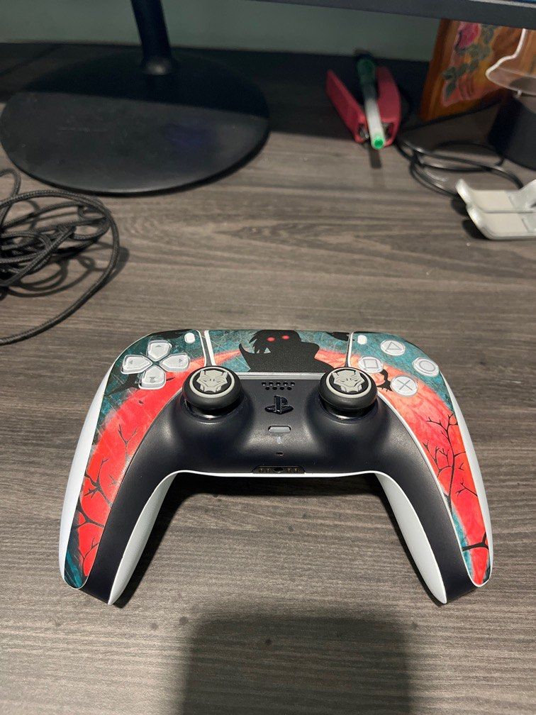 Itachi(Naruto) skin PS5 controllers, Video Gaming, Video Game Consoles ...