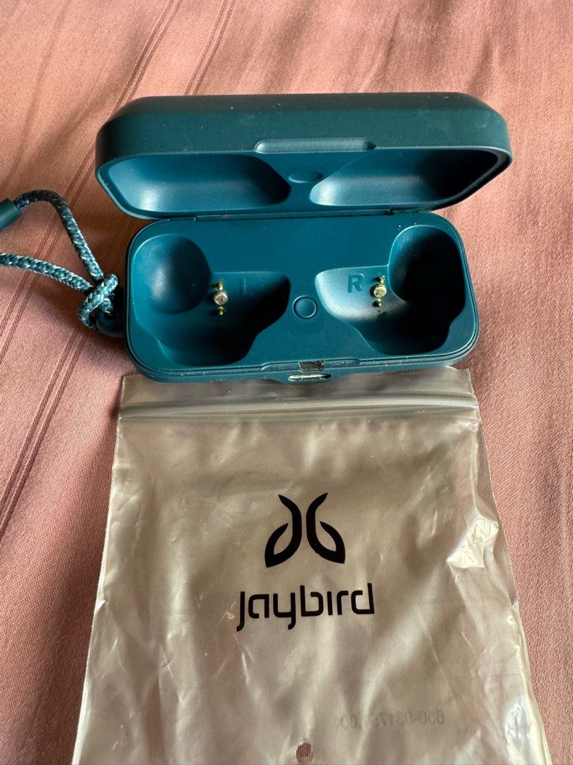 Jaybird Vista Teal, Audio, Earphones on Carousell