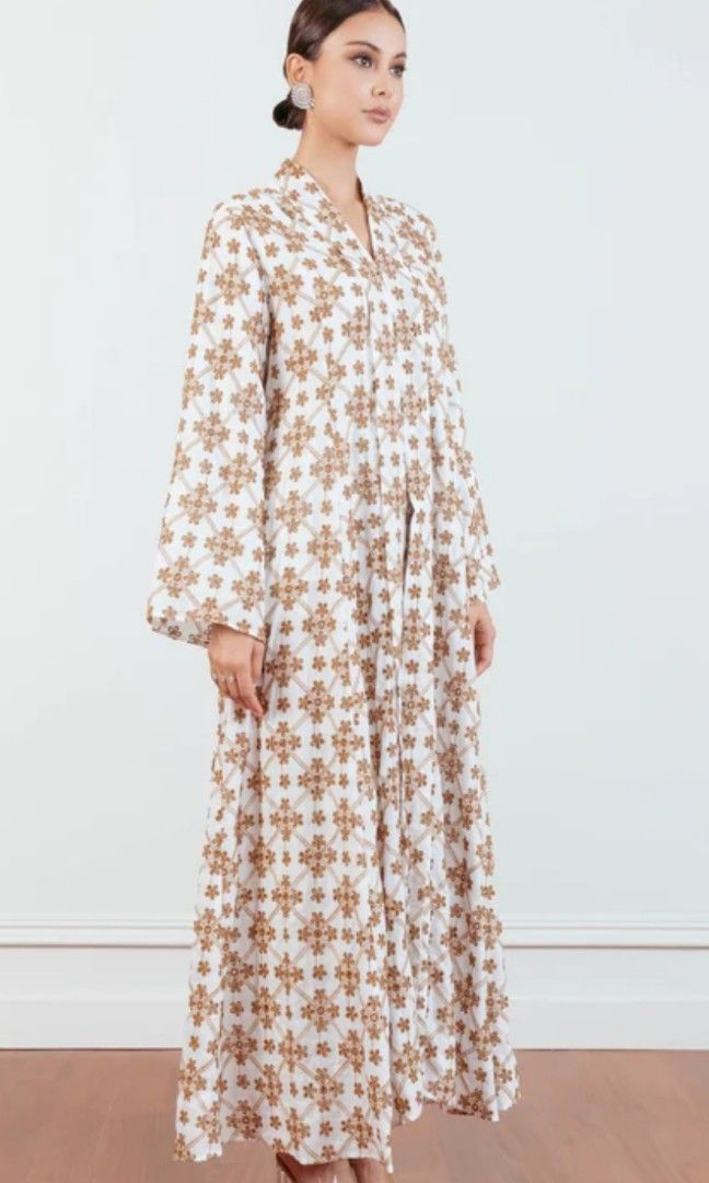 Larney long kebaya 2022 Raya collection, Women's Fashion, Muslimah ...