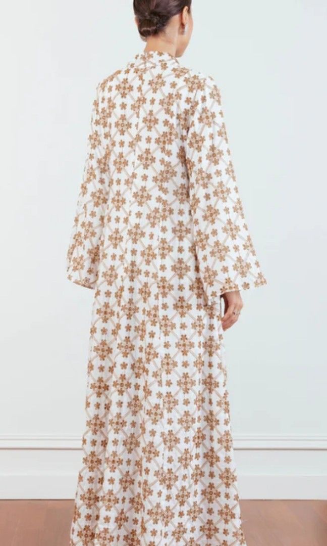 Larney long kebaya 2022 Raya collection, Women's Fashion, Muslimah ...
