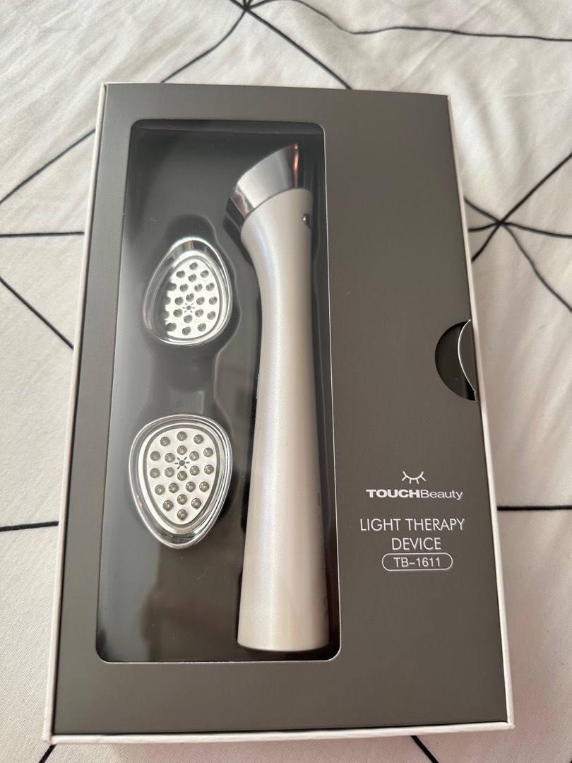 Light Therapy Device, Beauty & Personal Care, Face, Face Care on Carousell