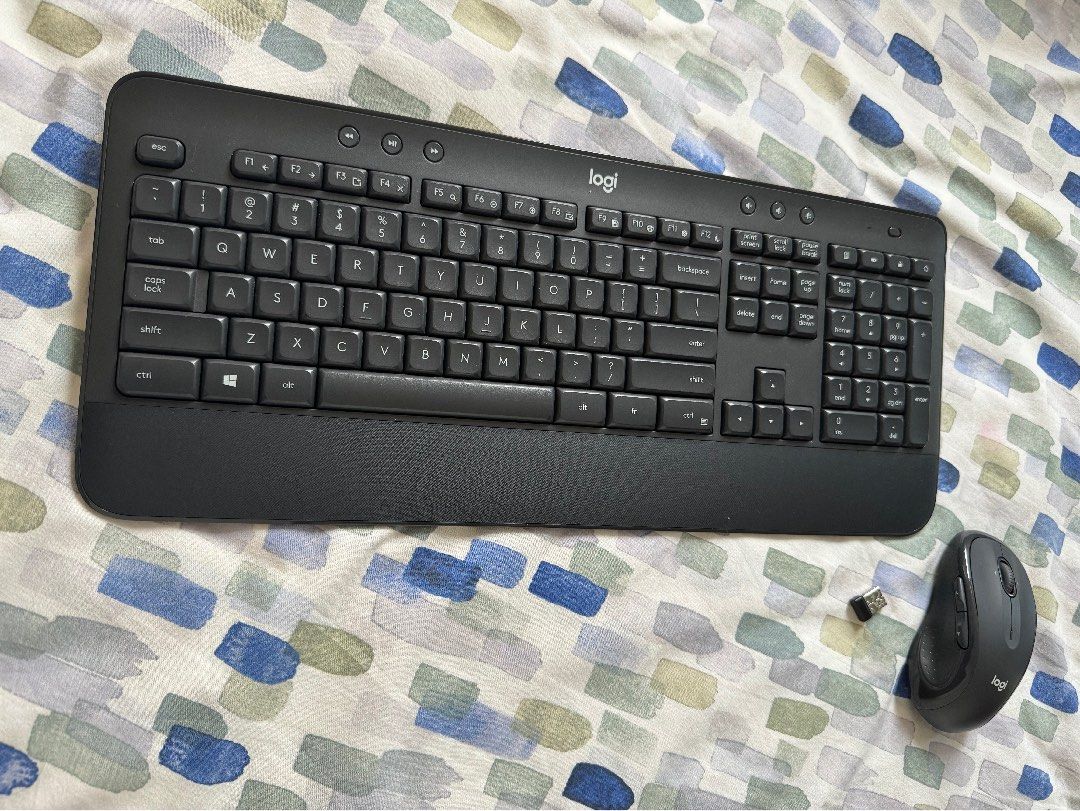 Logitech Mouse & Keyboard, Computers & Tech, Parts & Accessories, Computer Keyboard on Carousell