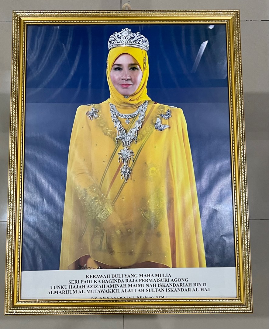 Malaysia sultan selangor wife, Furniture & Home Living, Home Decor, Frames & Pictures on Carousell