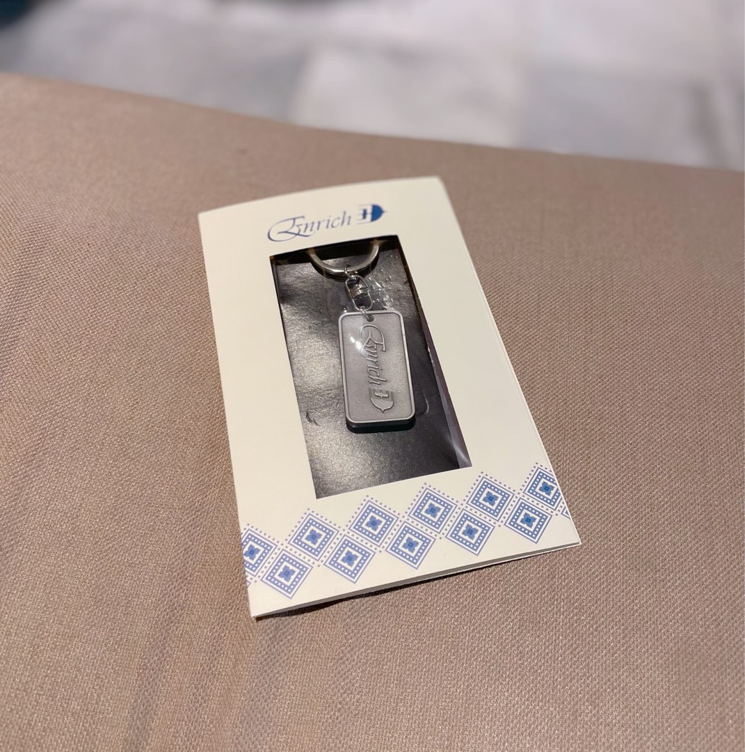 MAS Enrich keychain (35years of rewarding journeys), Hobbies & Toys ...