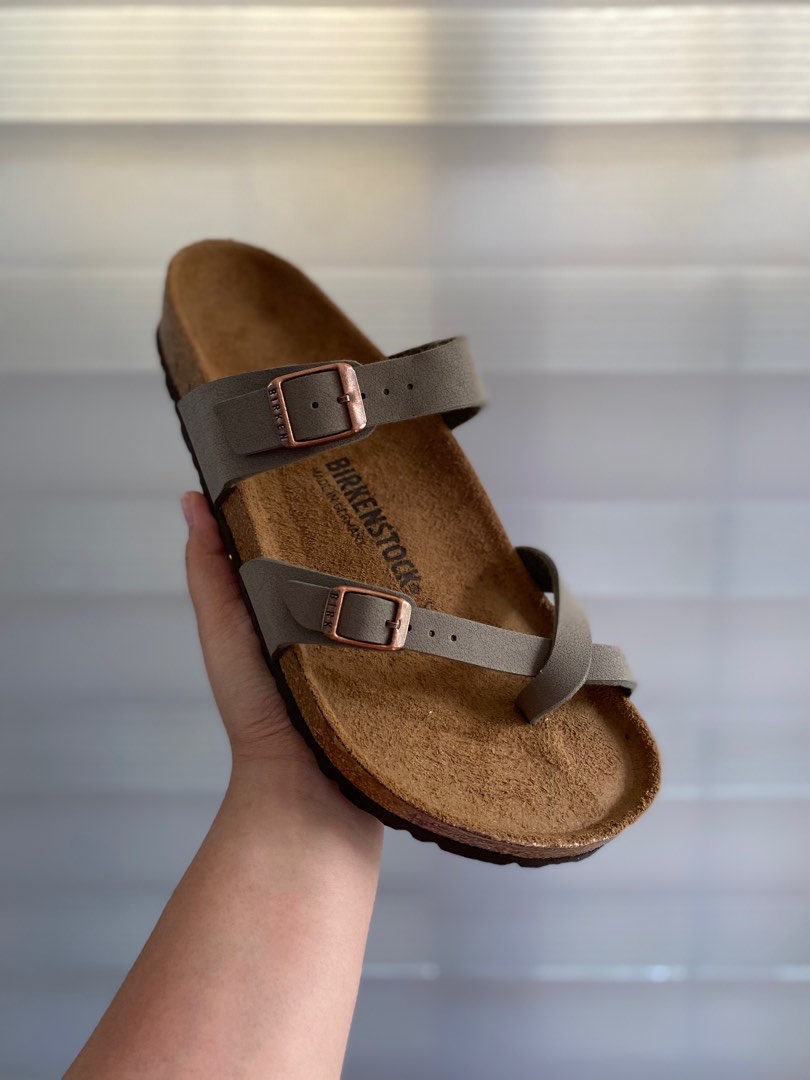 Mayari mocha 42rf, Women's Fashion, Footwear, Slippers and slides on ...