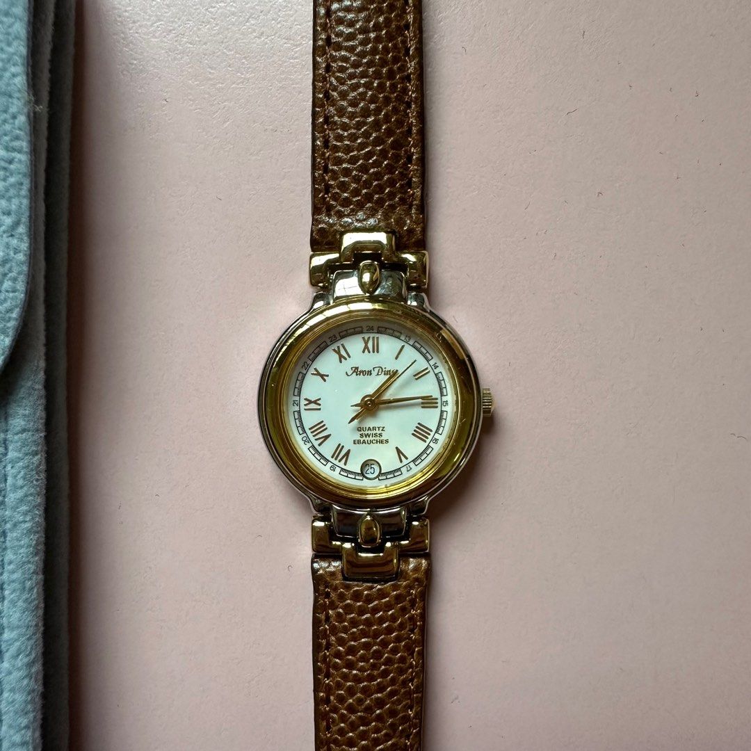 Nakedglory Vintage Watch, Women's Fashion, Watches & Accessories ...