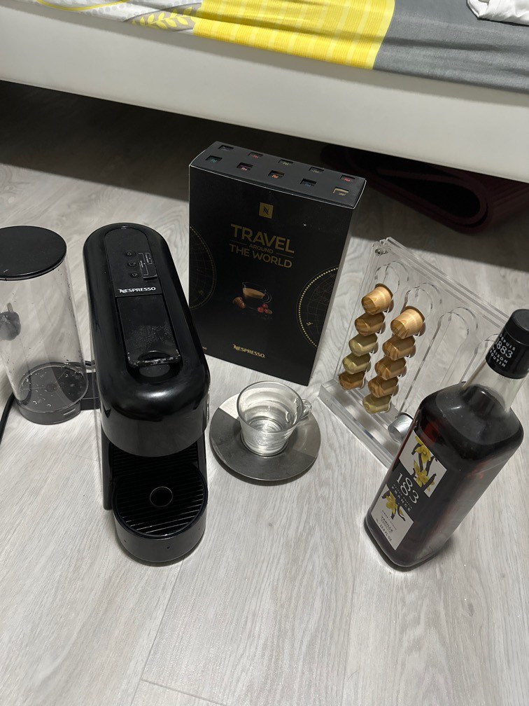 Nespresso machine type d45, TV & Home Appliances, Kitchen Appliances ...