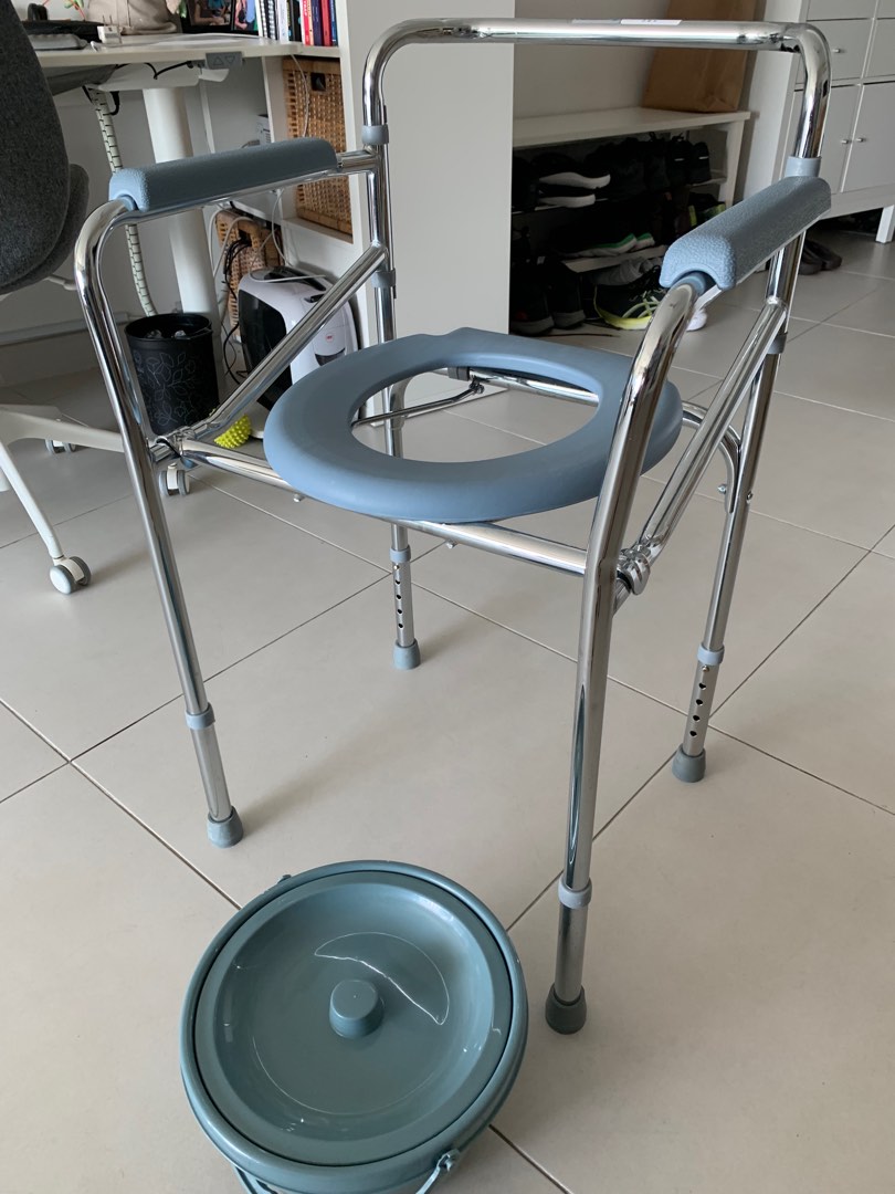 New! Commode Chair, Health & Nutrition, Assistive & Rehabilatory Aids ...