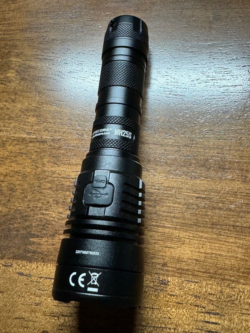 Nitecore MH25S Compact Thrower Flashlight, Sports Equipment, Hiking ...