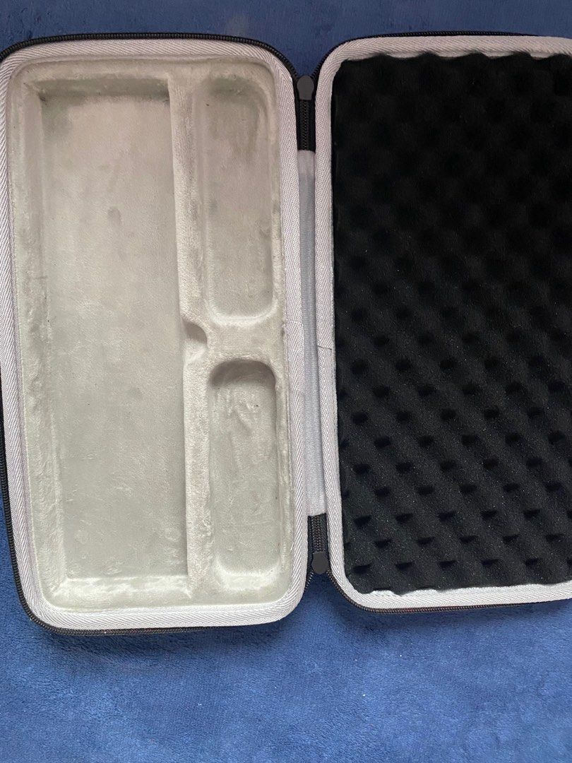 Numark DJ2GO2 Touch, Hobbies & Toys, Music & Media, Musical Instruments ...