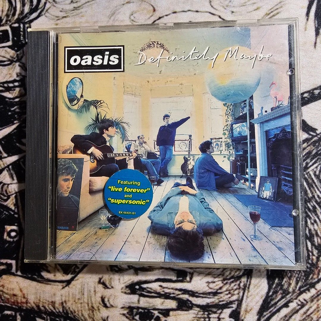 Oasis - Definitely Maybe - CD VG, Hobbies & Toys, Music & Media, CDs ...