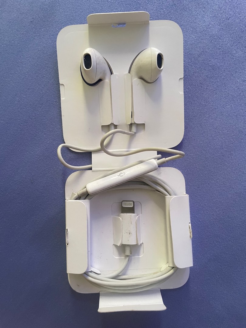 Original Apple Earpods Wired, Audio, Earphones on Carousell