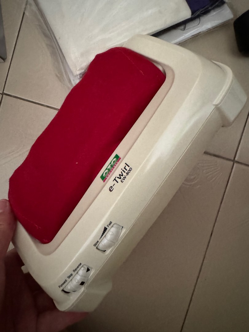 Oto e-twirl ew-800, Beauty & Personal Care, Foot Care on Carousell