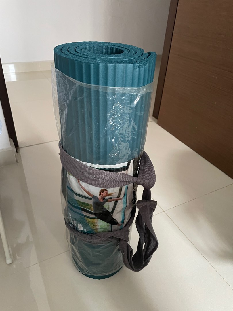 Pilates mat, Sports Equipment, Exercise & Fitness, Exercise Mats on ...