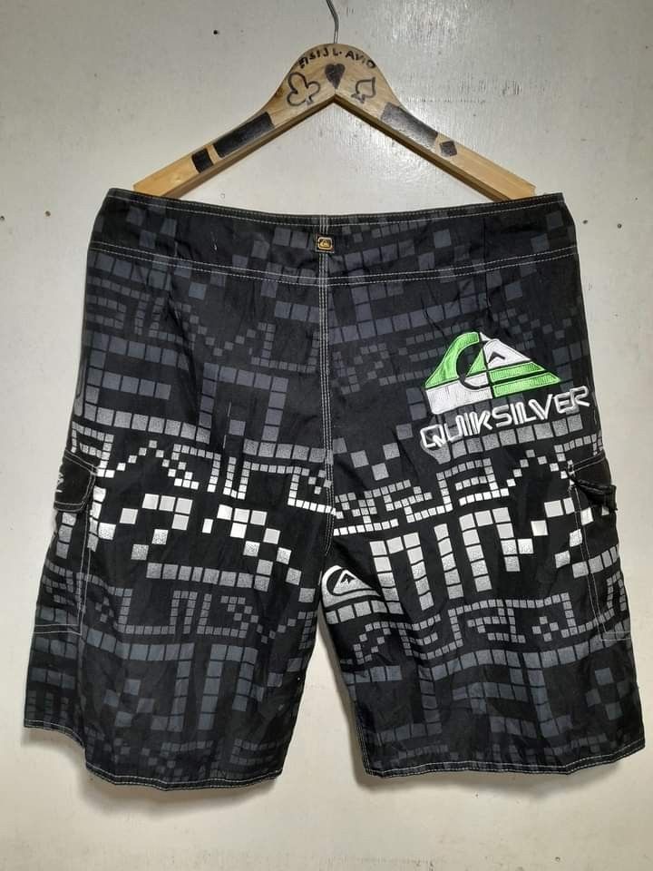 QUICKSILVER BOARD SHORT, Men's Fashion, Bottoms, Shorts on Carousell