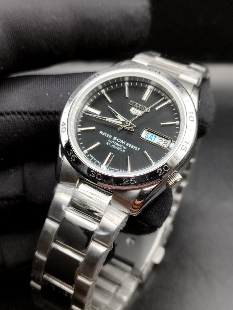 Seiko 5 explorer, Men's Fashion, Watches & Accessories, Watches on ...
