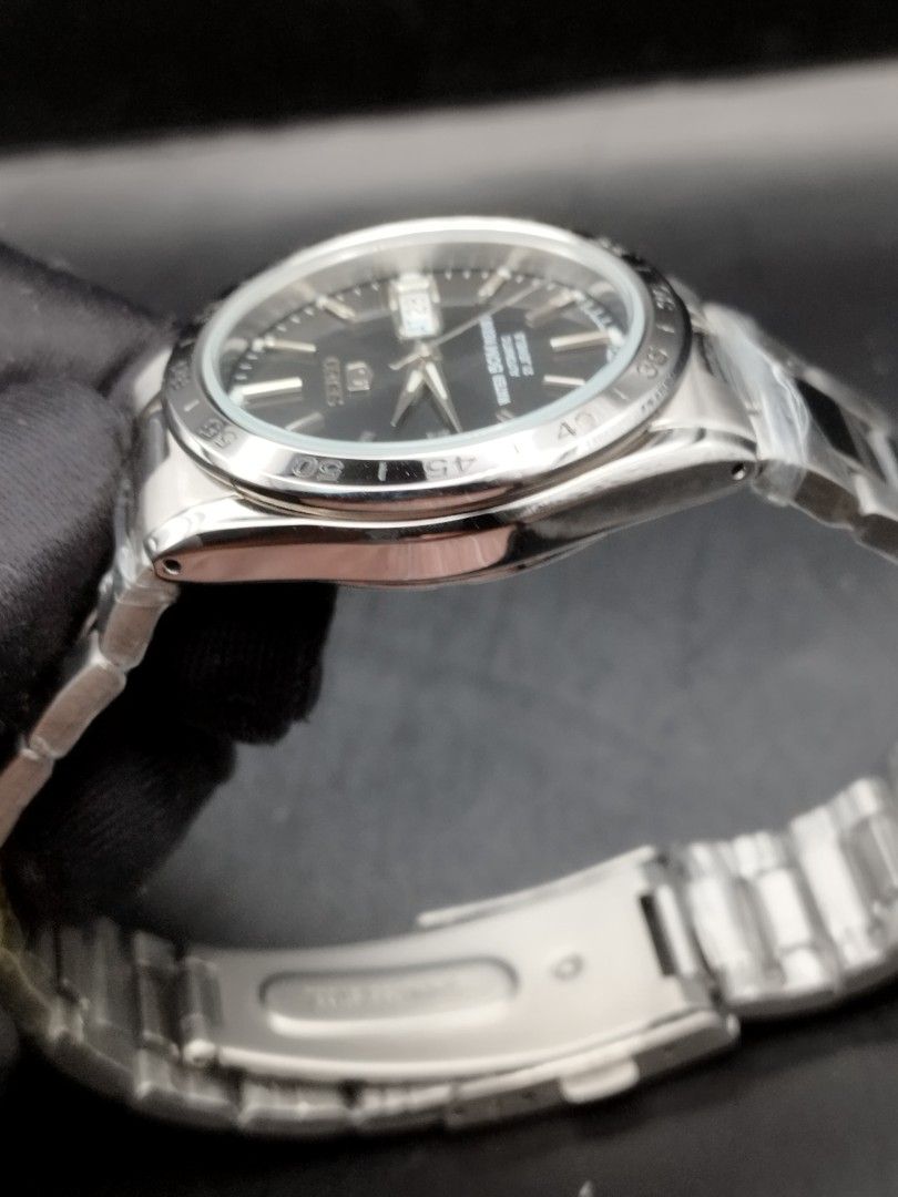 Seiko 5 explorer, Men's Fashion, Watches & Accessories, Watches on ...