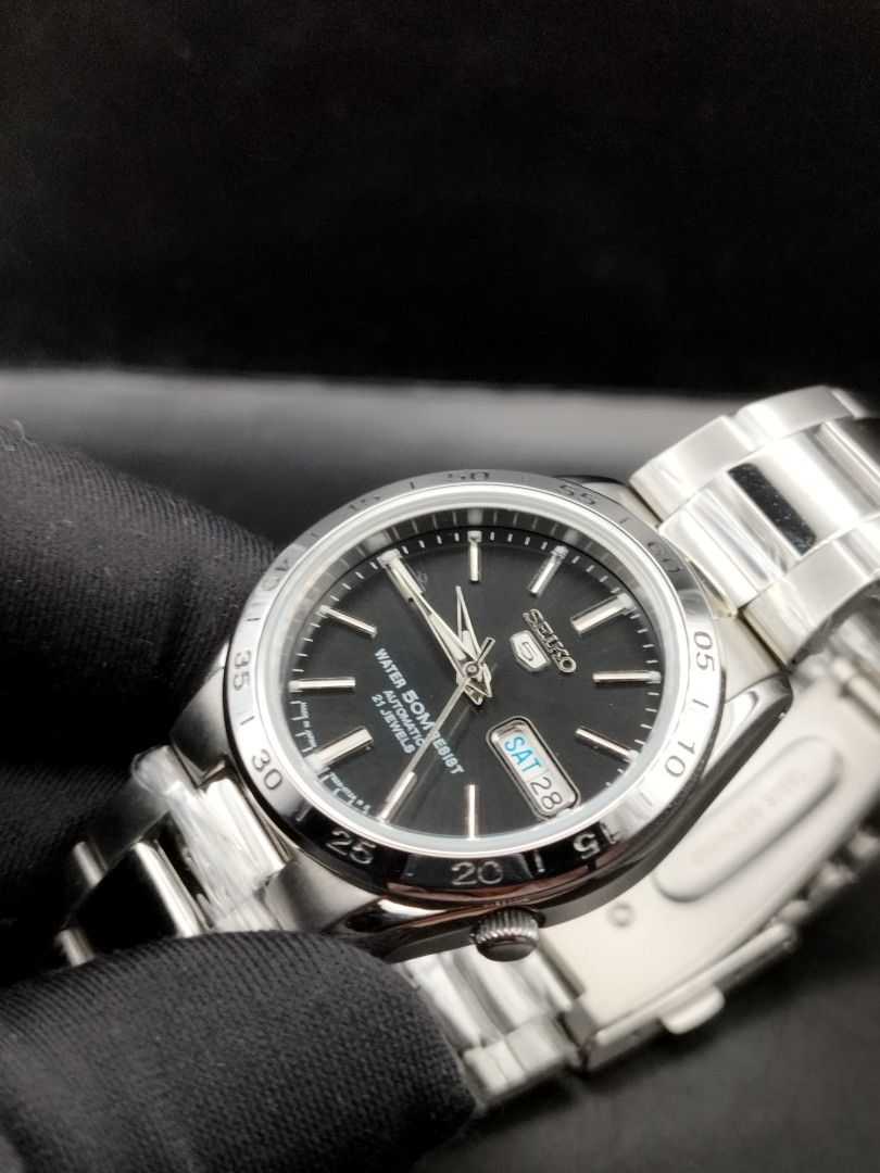 Seiko 5 explorer, Men's Fashion, Watches & Accessories, Watches on ...