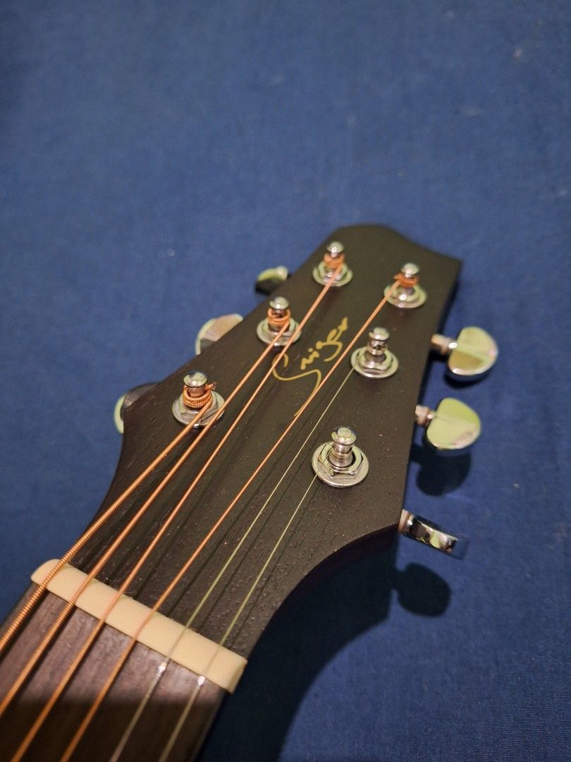 Smiger acoustic guitae, Hobbies & Toys, Music & Media, Musical ...