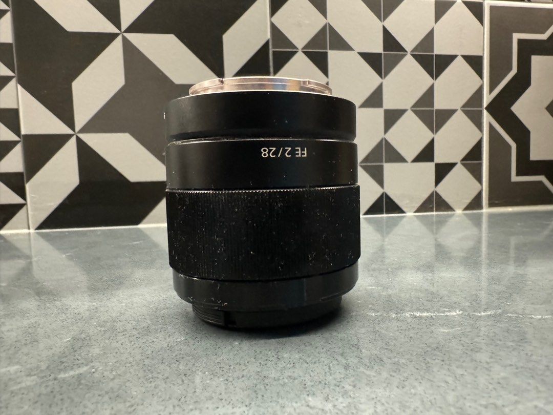 Sony sel 28 f 20 mm lens, Photography, Lens & Kits on Carousell