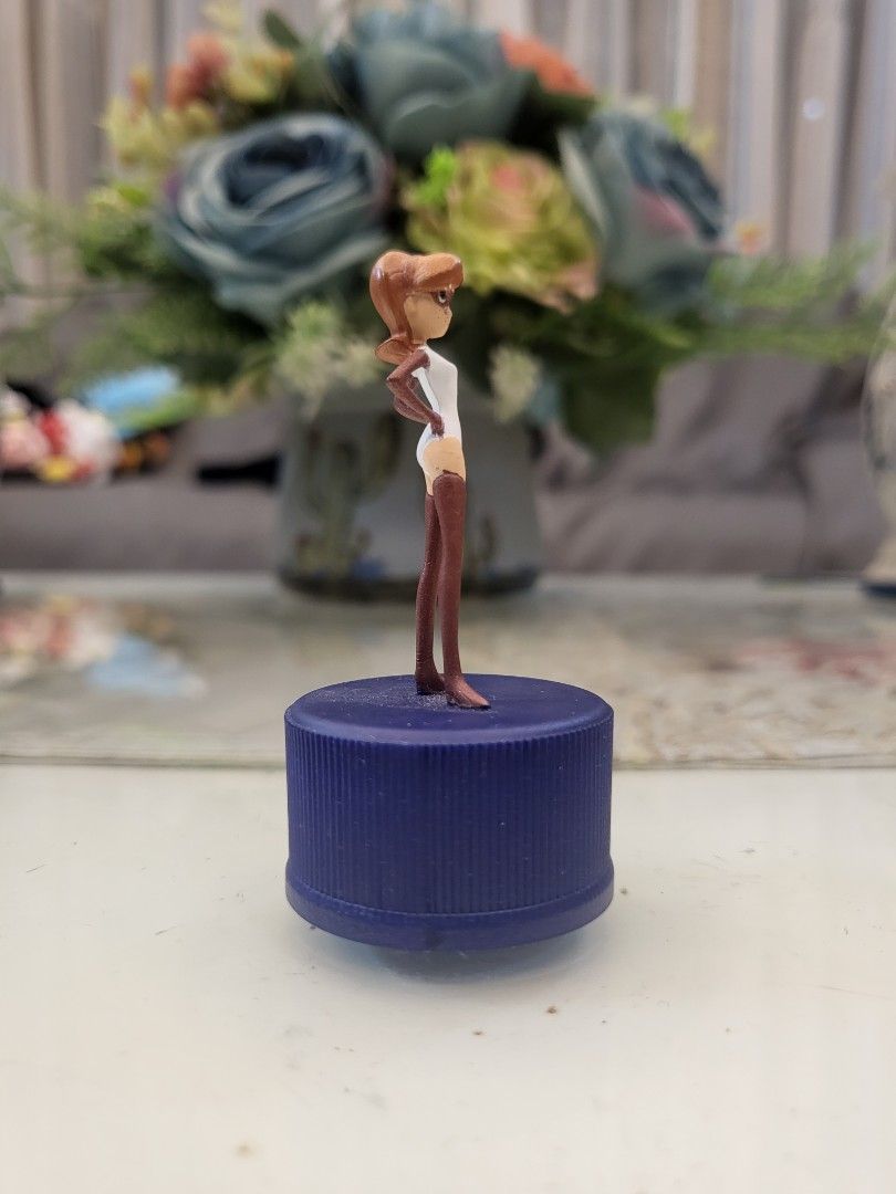 The Incredibles Pepsi Bottle Caps Collection Young Helen Display ...