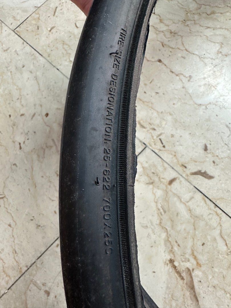 Thick Slick 700c 25C Tyres, Sports Equipment, Bicycles & Parts, Parts ...