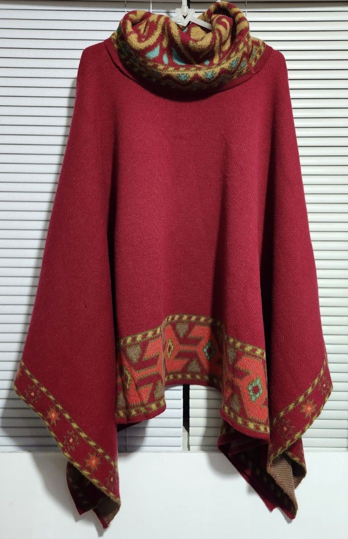 Thick Wool Poncho, Women's Fashion, Coats, Jackets and Outerwear on Carousell