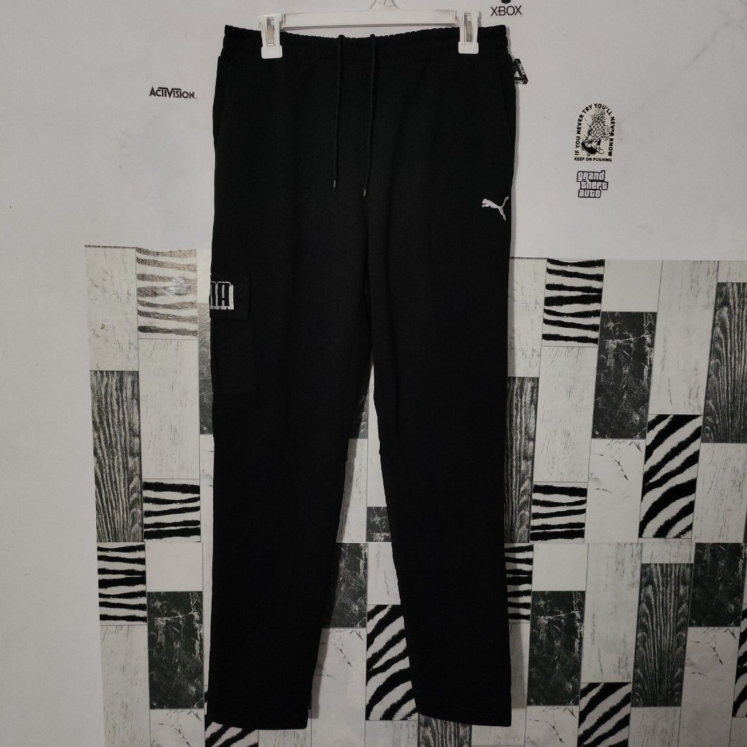 Training Cargo Puma warna Hitam, Fesyen Pria, Pakaian , Bawahan di ...