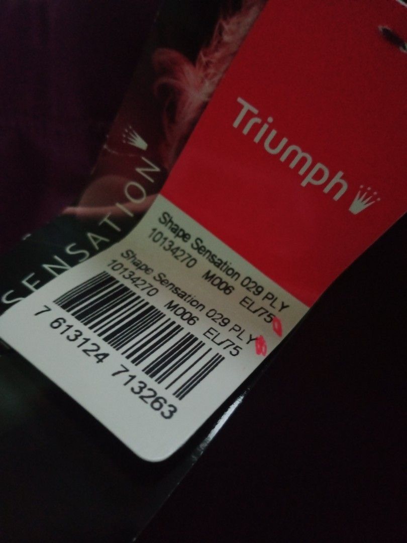 Triumph shape sensation, Women's Fashion, New Undergarments ...