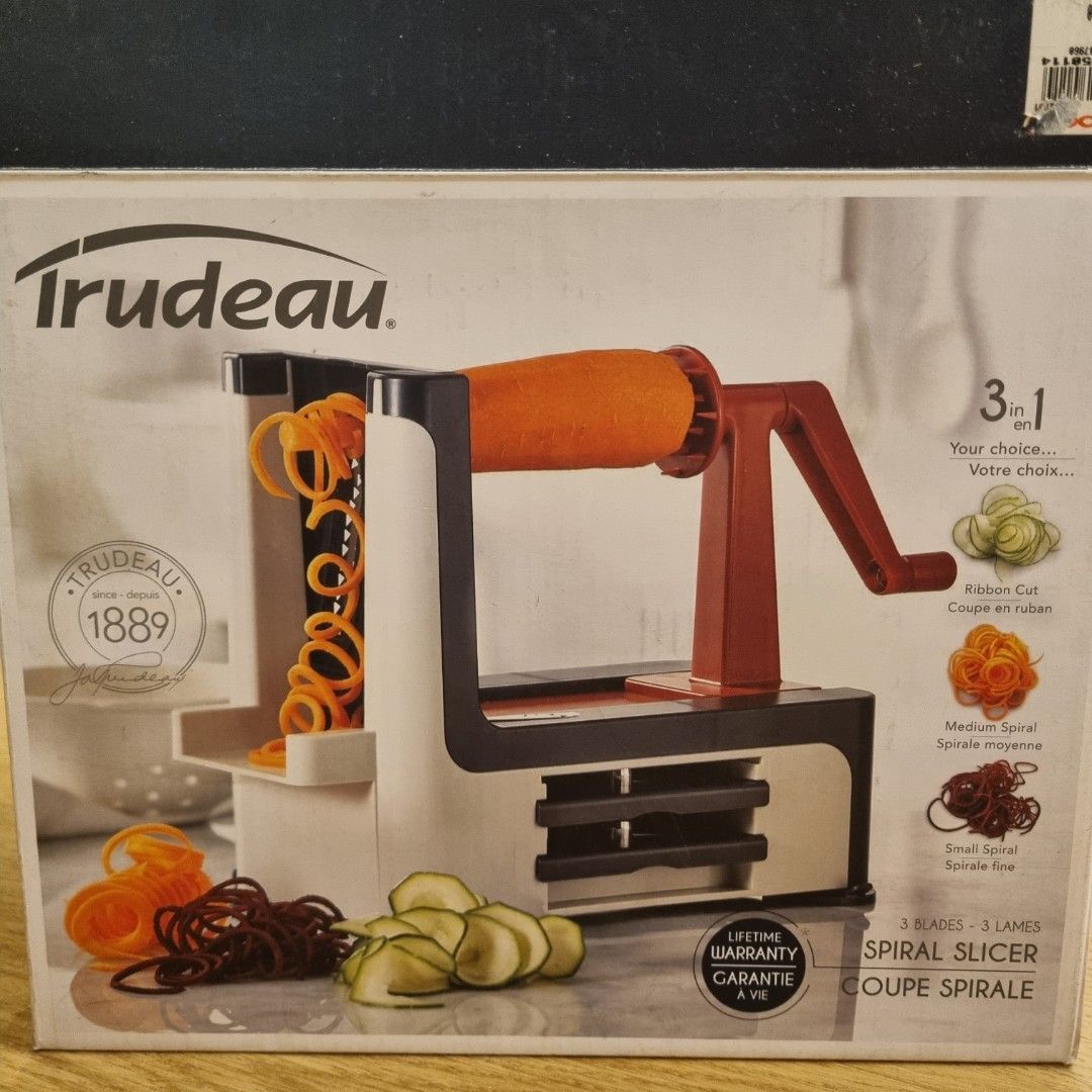Trudeau Spiral Slicer, TV & Home Appliances, Kitchen Appliances, Other ...