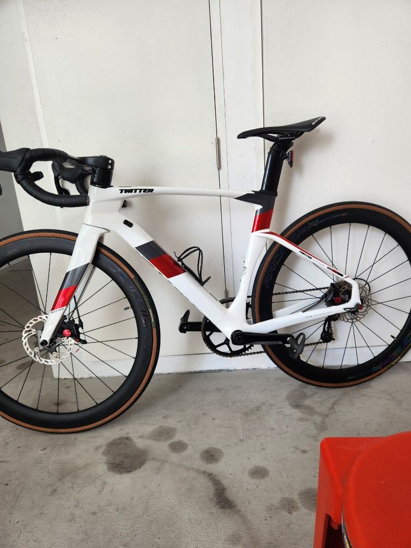 Twitter cyclone pro road bike carbon, Sports Equipment, Bicycles ...