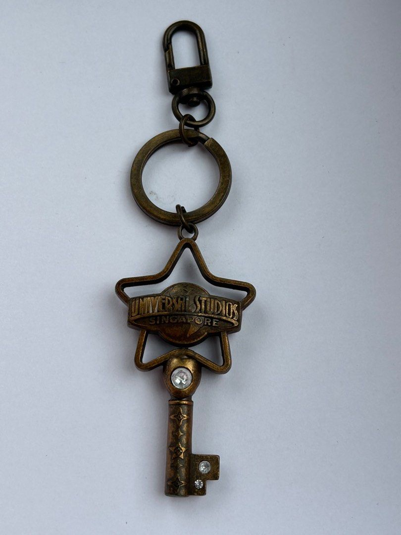 Universal Studio Keychain, Hobbies & Toys, Memorabilia & Collectibles ...