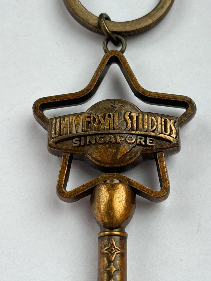 Universal Studio Keychain, Hobbies & Toys, Memorabilia & Collectibles ...