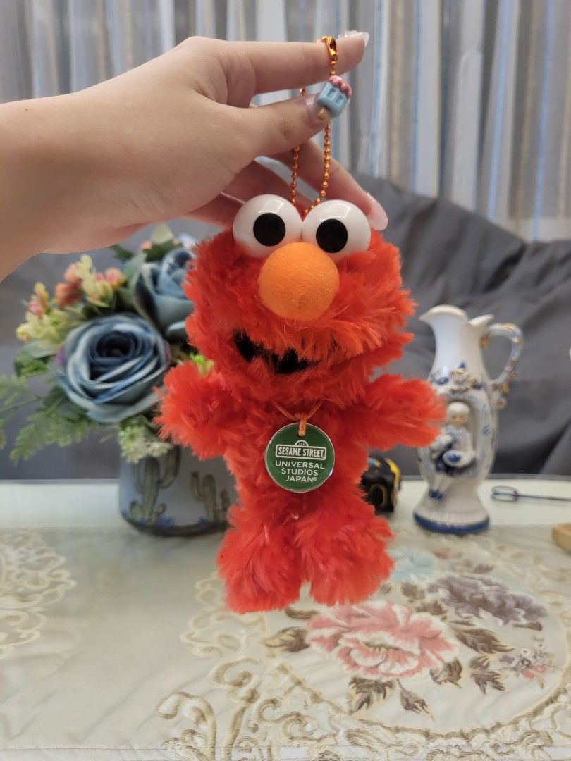 Universal Studios Japan Elmo Plushie Keychain, Hobbies & Toys, Toys ...
