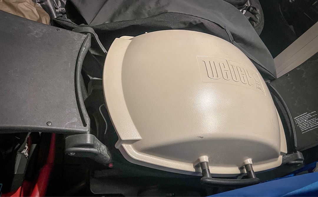 US Weber Q300 portable gas grill | High capacity, renowned model, TV ...