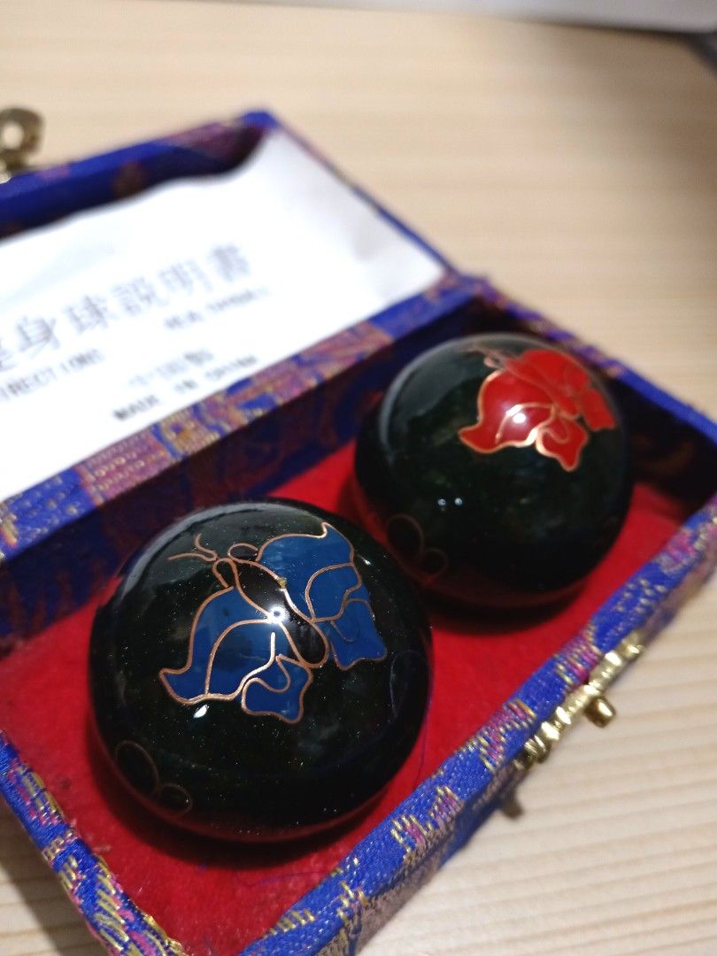 Vintage iron ball boarding iron ball healthy ball, Hobbies & Toys ...