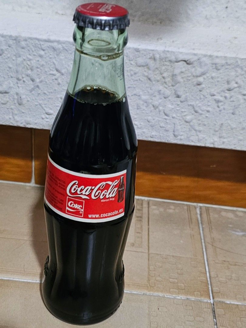 Vintage Spain Coca cola glass bottle Port Aventura edition, Hobbies ...
