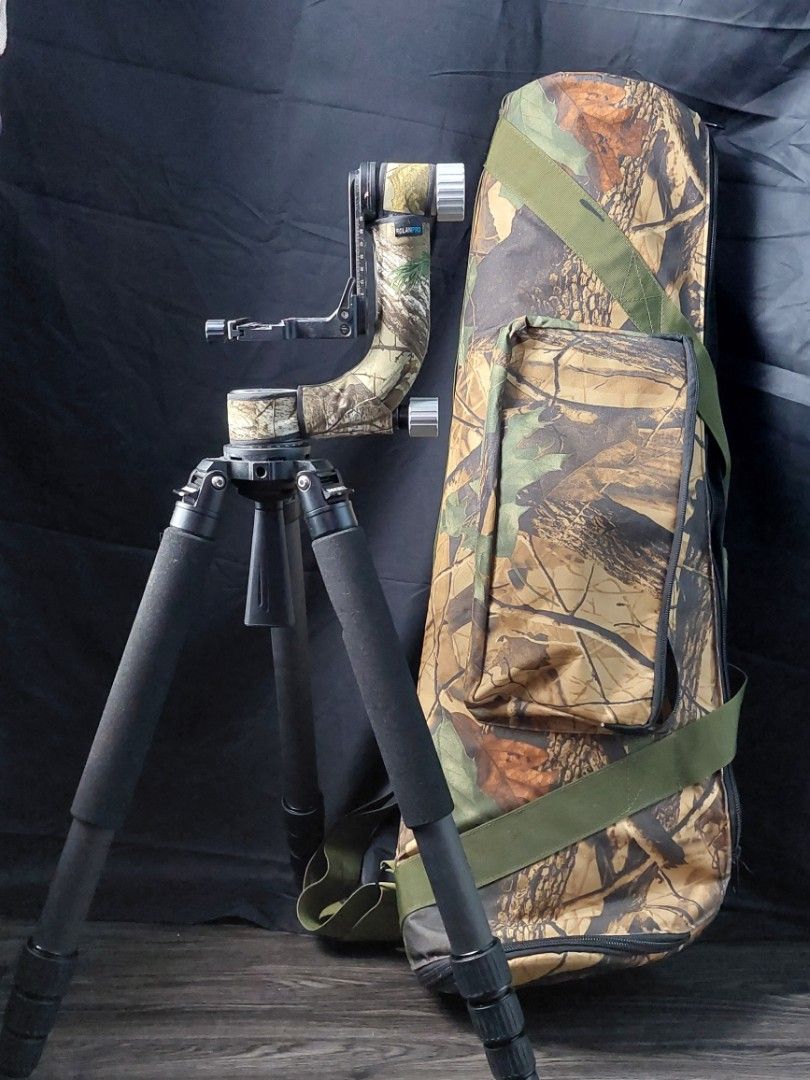 Wildlife/birding carbon fiber tripod with carbon fiber gimbal head ...