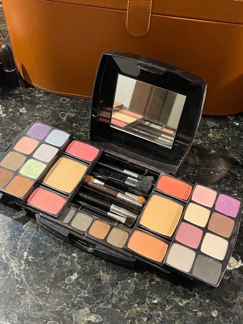 Aido Complete Makeup set, Beauty & Personal Care, Face, Makeup on Carousell