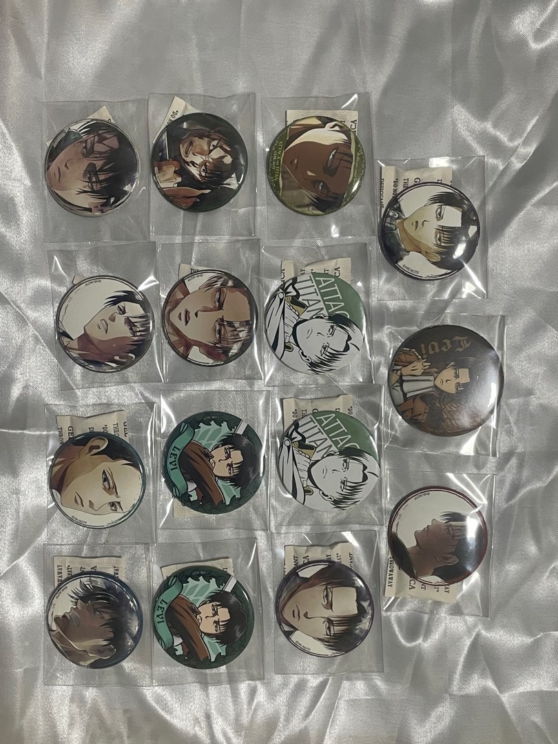 attack on titan badges, Hobbies & Toys, Memorabilia & Collectibles, J-pop on Carousell