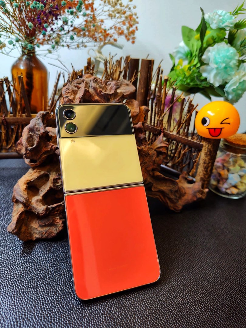 Best Samsung Z Flip 4 Bespoke trio combination Gold 256 GB, Mobile ...