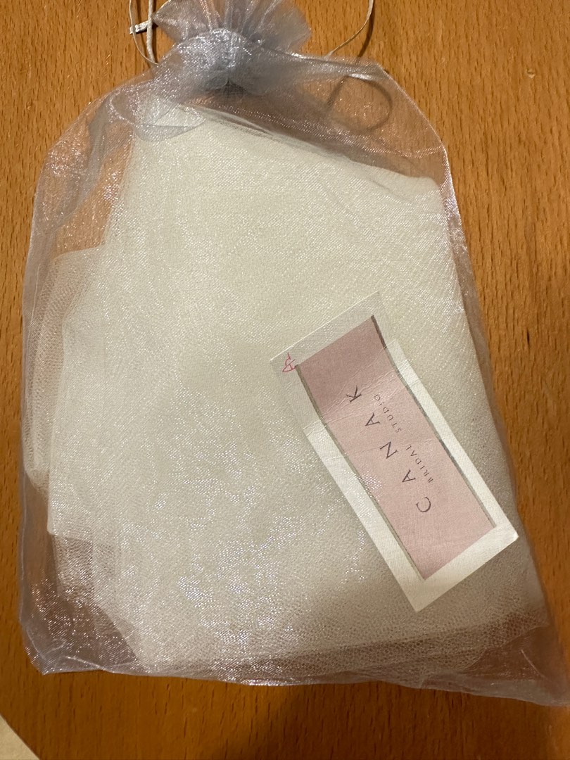 Canak 超高清頭紗（A2, 180cm), 女裝, 手錶及配件, 其他飾物 - Carousell