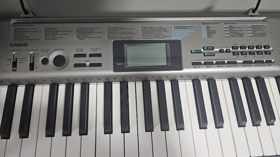 Casio 61 keyboard, Hobbies & Toys, Music & Media, Musical Instruments ...