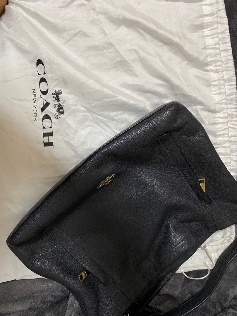 Coach Pebble Leather Scout Hobo, Luxury, Bags & Wallets on Carousell