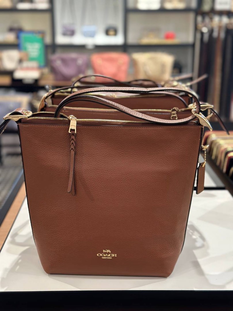 Coach Val Duffle in Redwood, Luxury, Bags & Wallets on Carousell